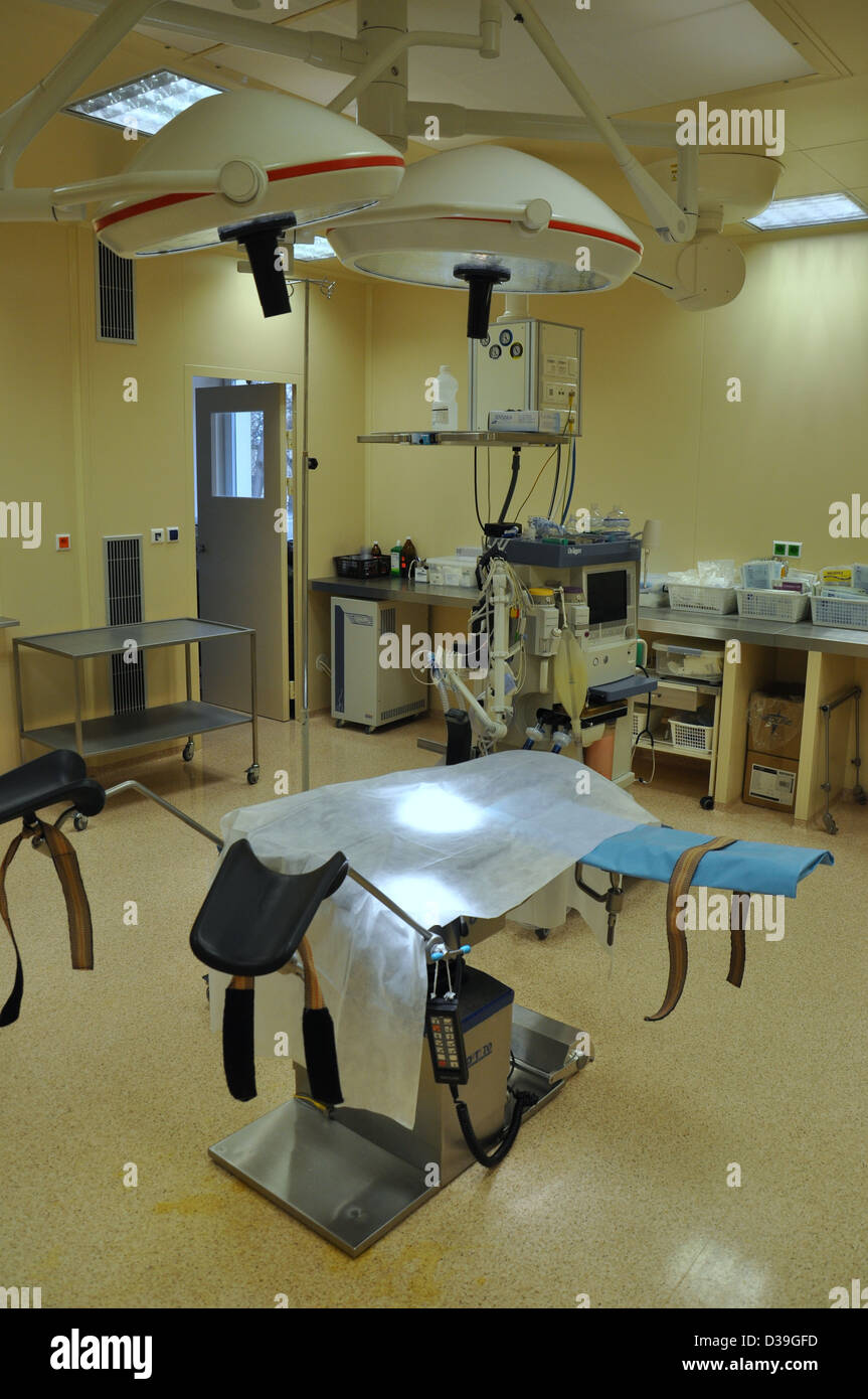 Operating table gynecology hi-res stock photography and images - Alamy