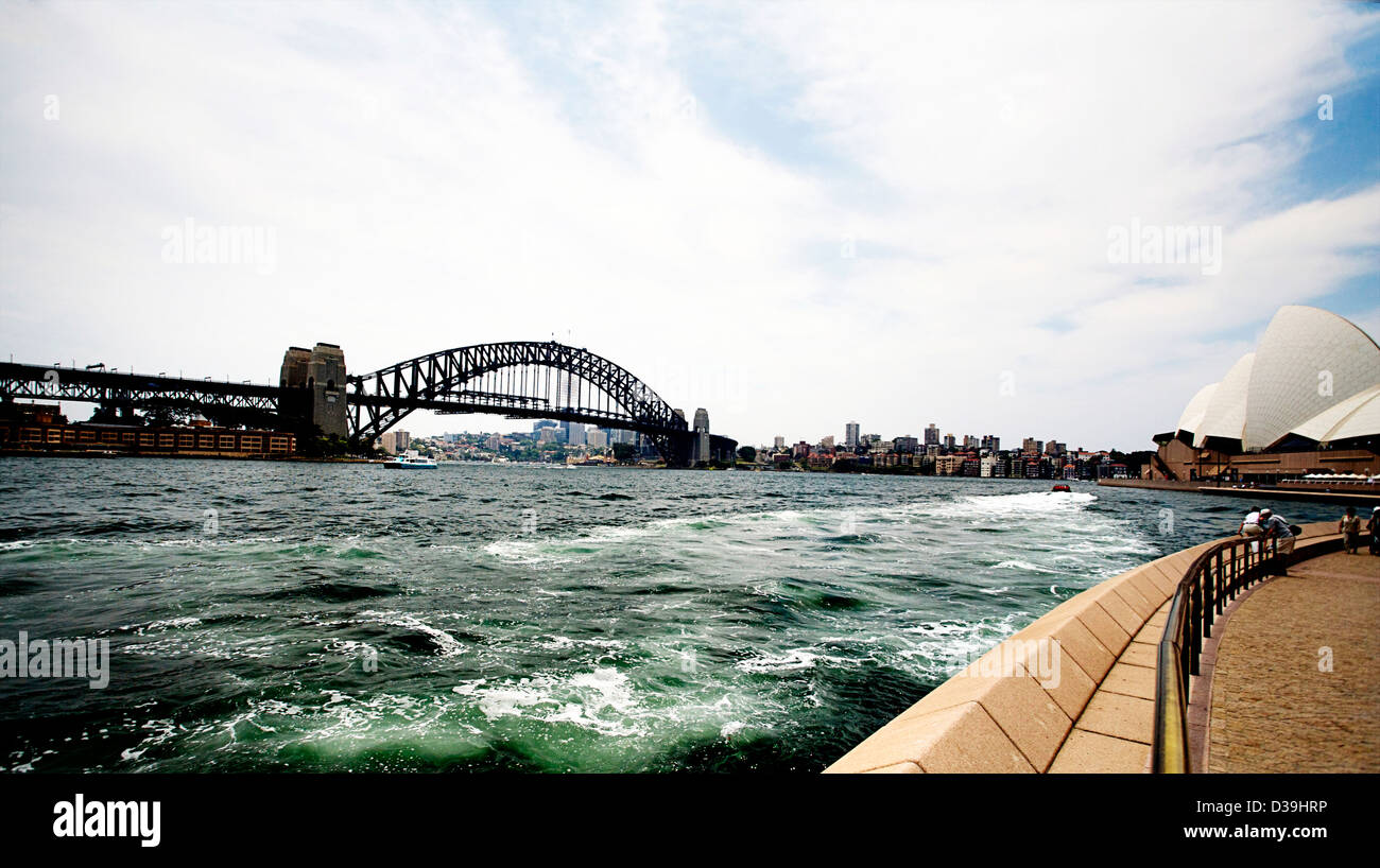 Views of the Sydney Harbour Bridge spanning the Sydney harbour ...