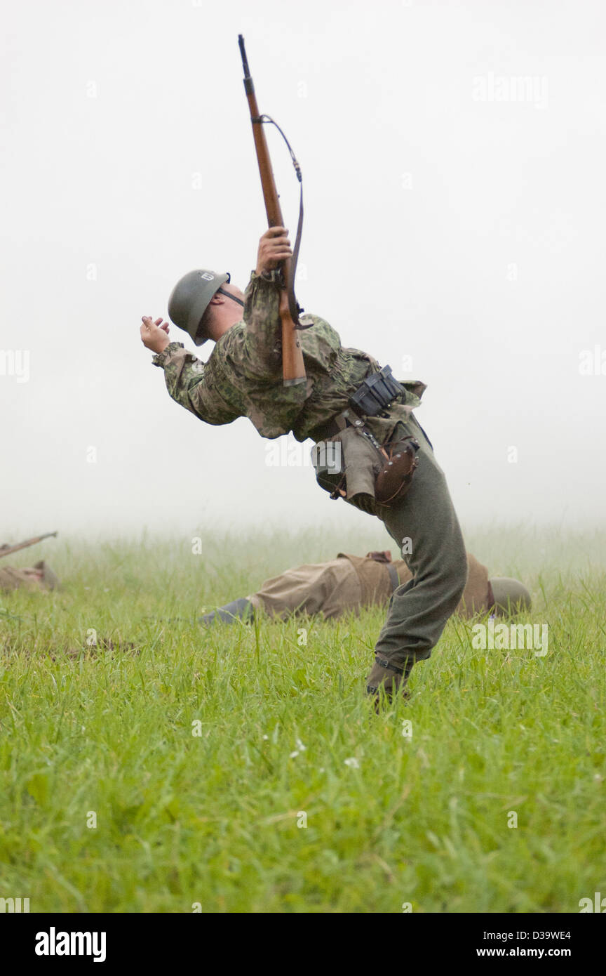 A second world war soldier dying Stock Photo - Alamy