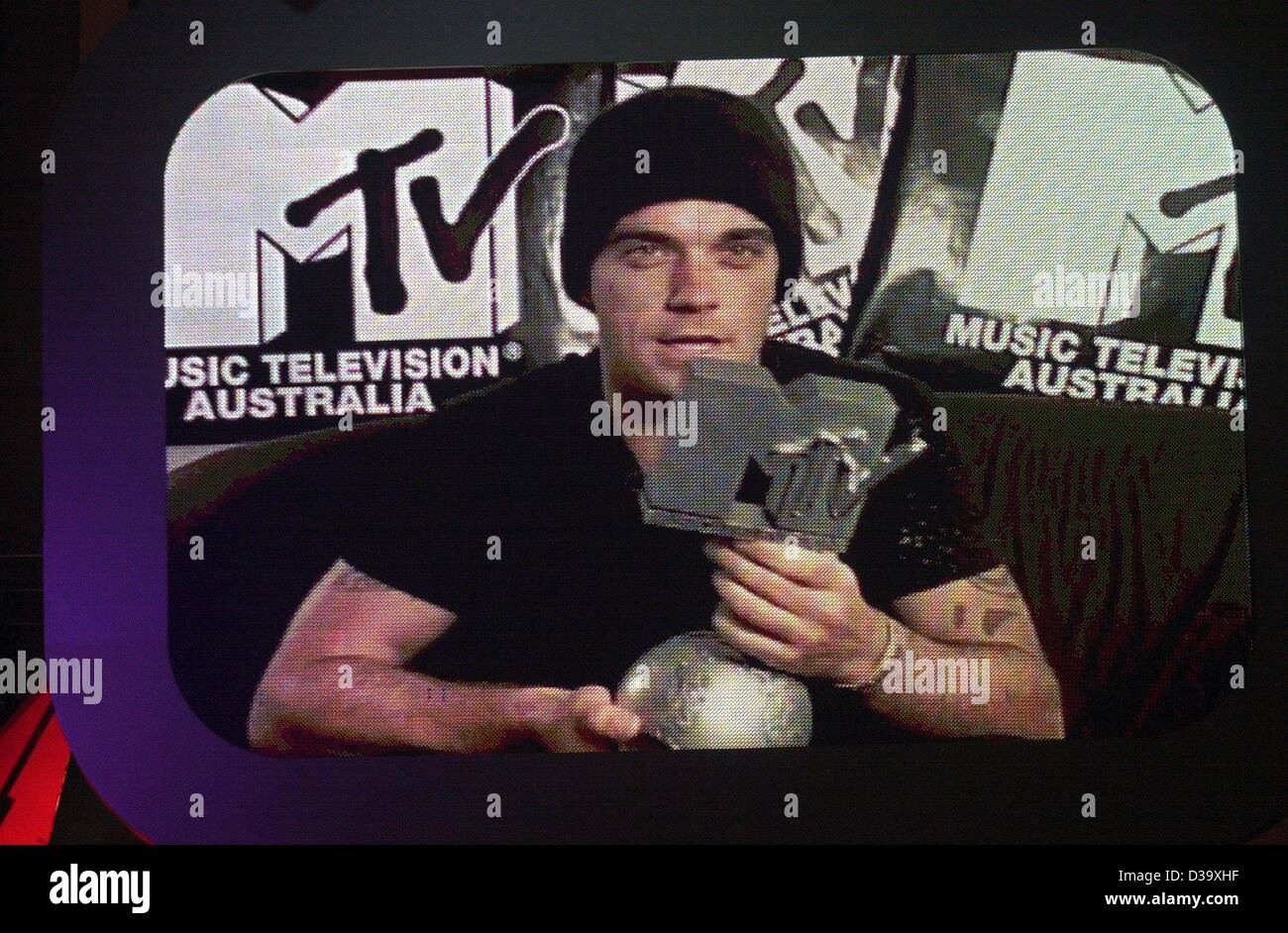 MTV awards ( dpa) - Robbie Williams thanks the MTV audience per video ...