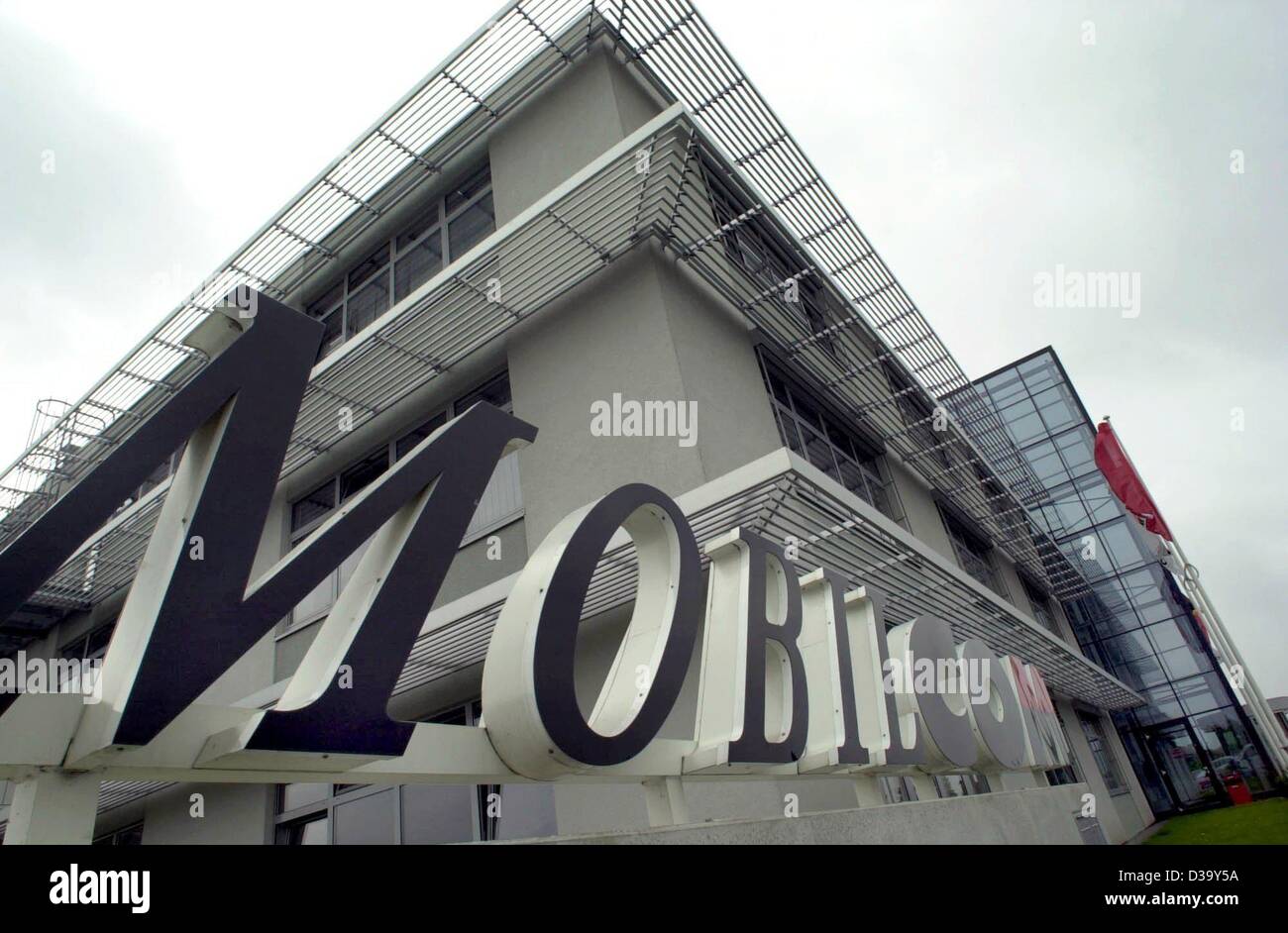 (dpa files) - The logo of German telecommunications group Mobilcom is ...