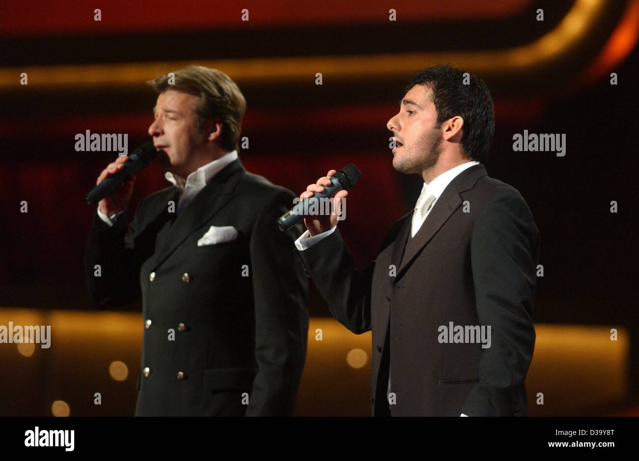 Arts culture entertainment ace music celebrities charity microphone ...