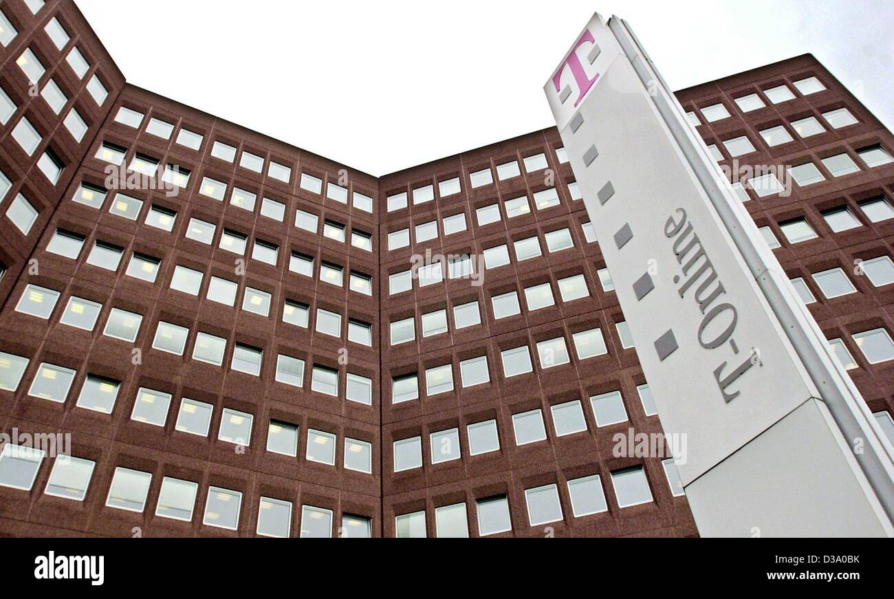 (dpa) - The headquarters building of the German internet provider T ...