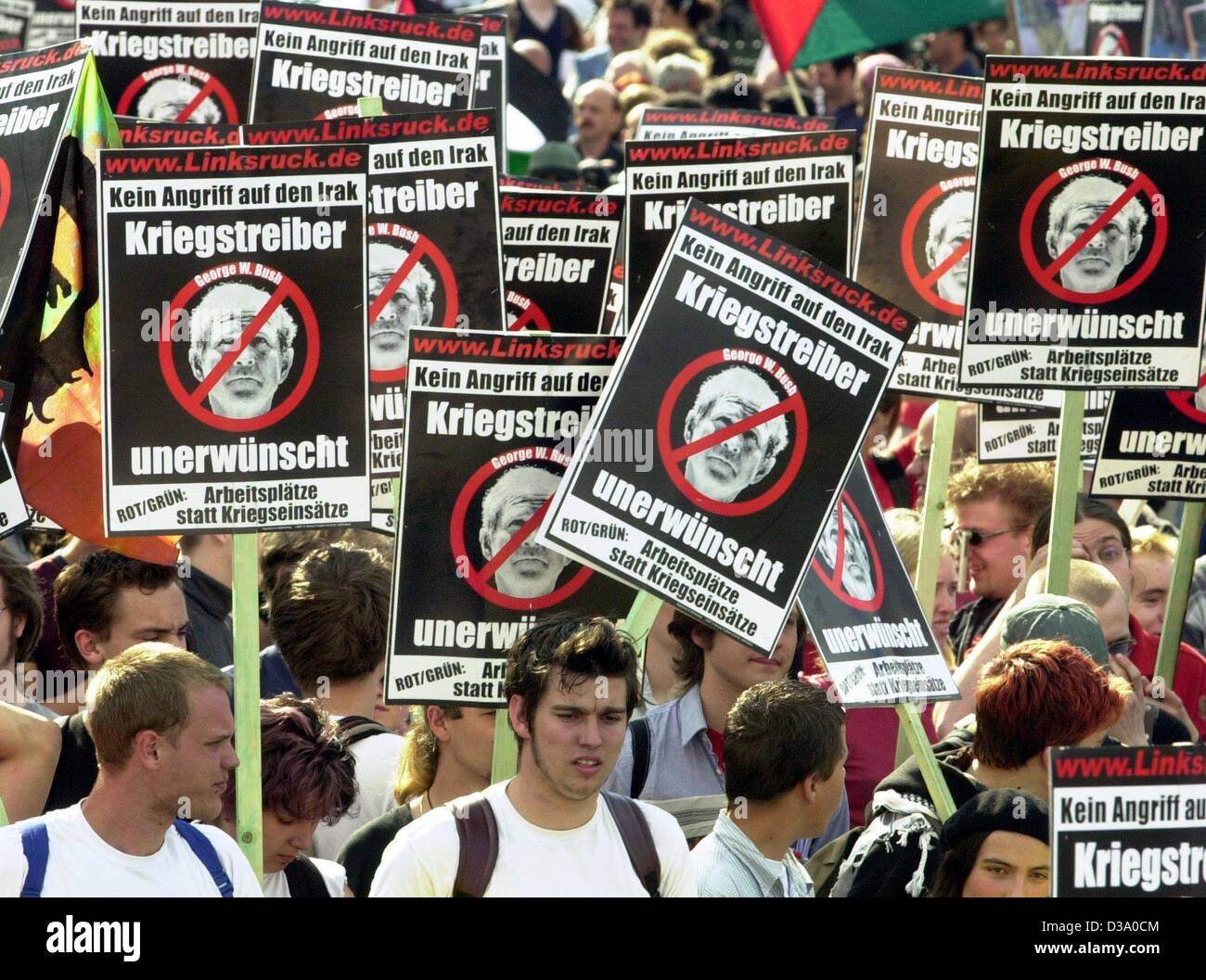 Billposter hi-res stock photography and images - Alamy