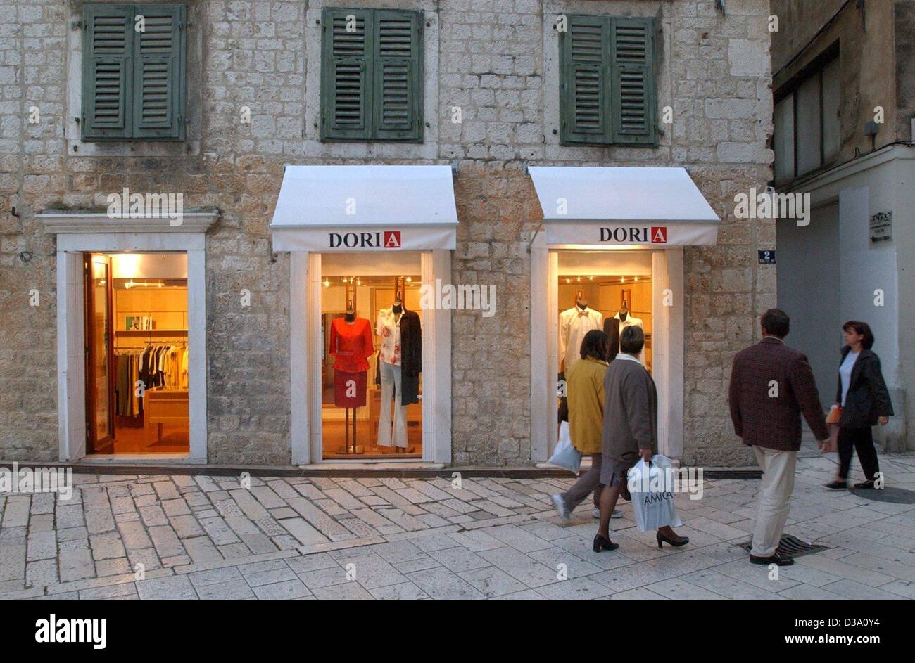 Split fashion hi-res stock photography and images - Alamy