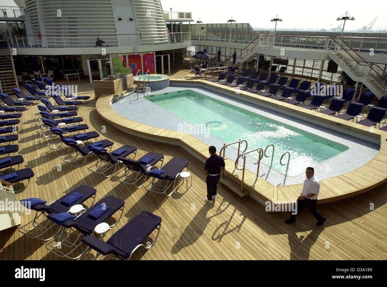 Pool members hi-res stock photography and images - Alamy