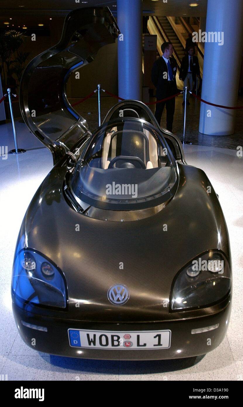 First car in the world hi-res stock photography and images - Alamy