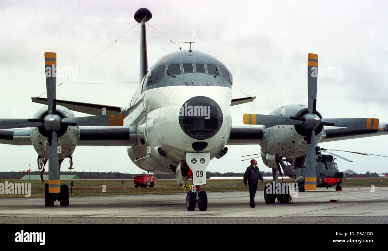 Old navy airplanes hi-res stock photography and images - Alamy