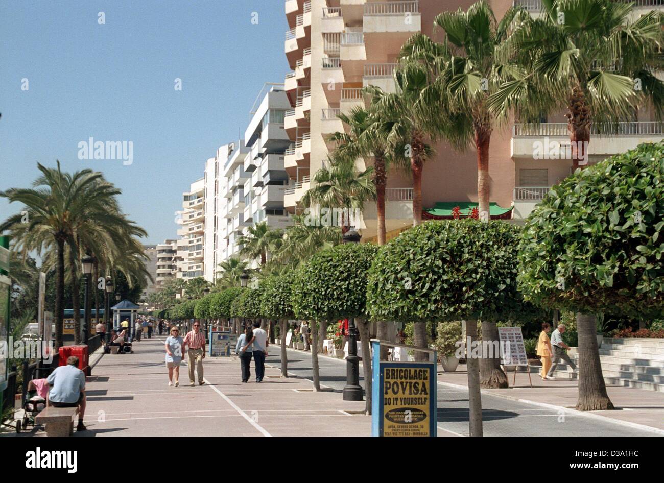 Lifestyle leisure lif tourism and leisure travel hotels palm trees ...