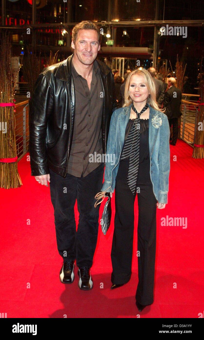 (dpa) - German bodybuilder and Hollywood actor Ralph Moeller and his ...