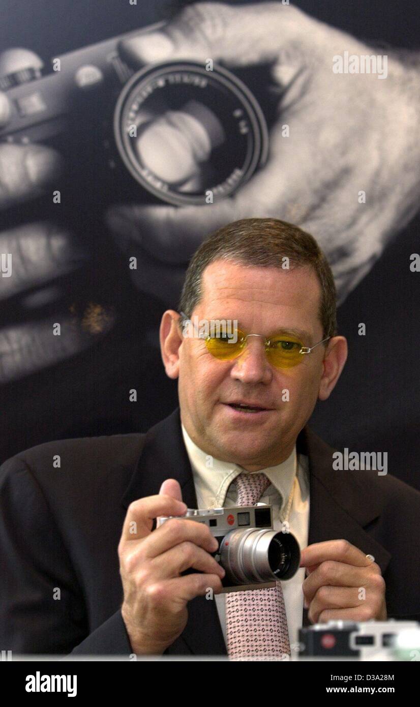 (dpa) - Hanns-Peter Cohn, chairman of Leica, presents a new Leica ...