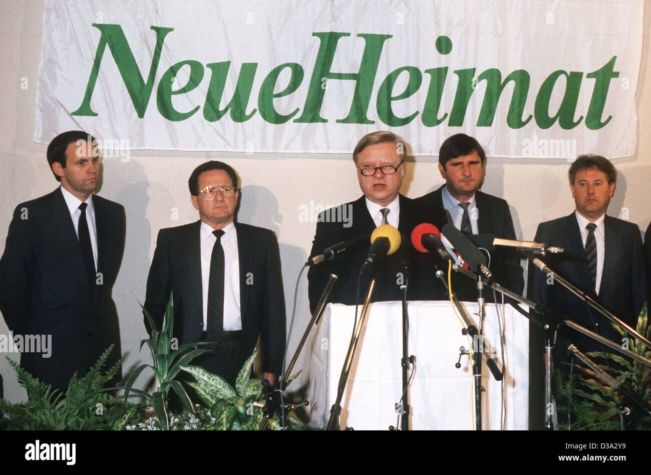 Heimat logo hi-res stock photography and images - Alamy