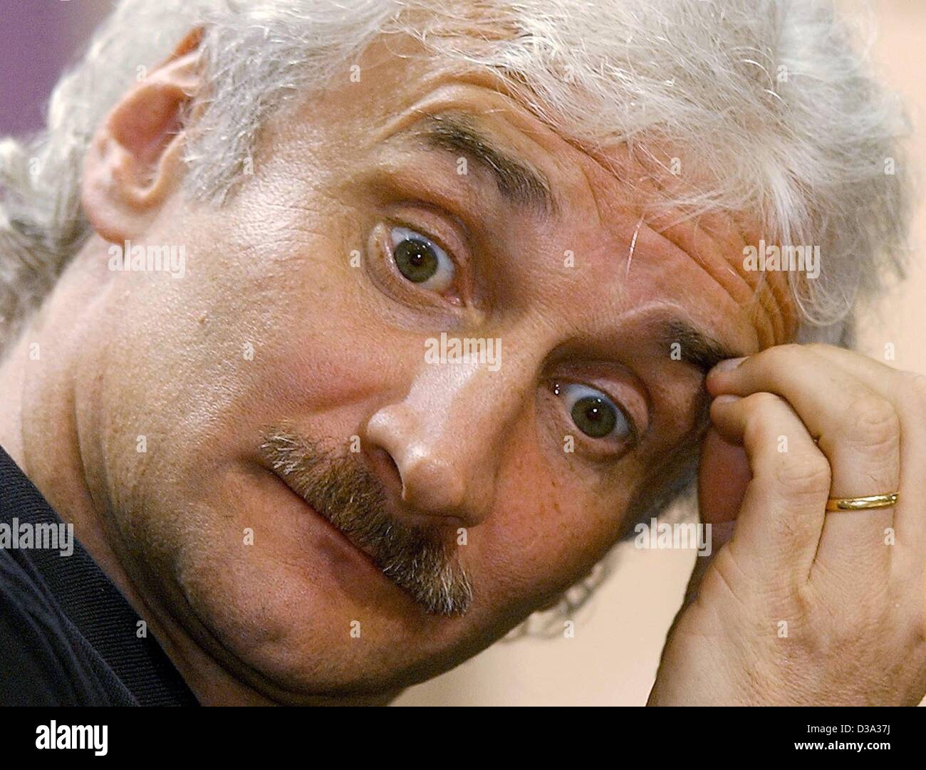 (dpa) - German national soccer coach Rudi Voeller, pictured in Seogwipo ...