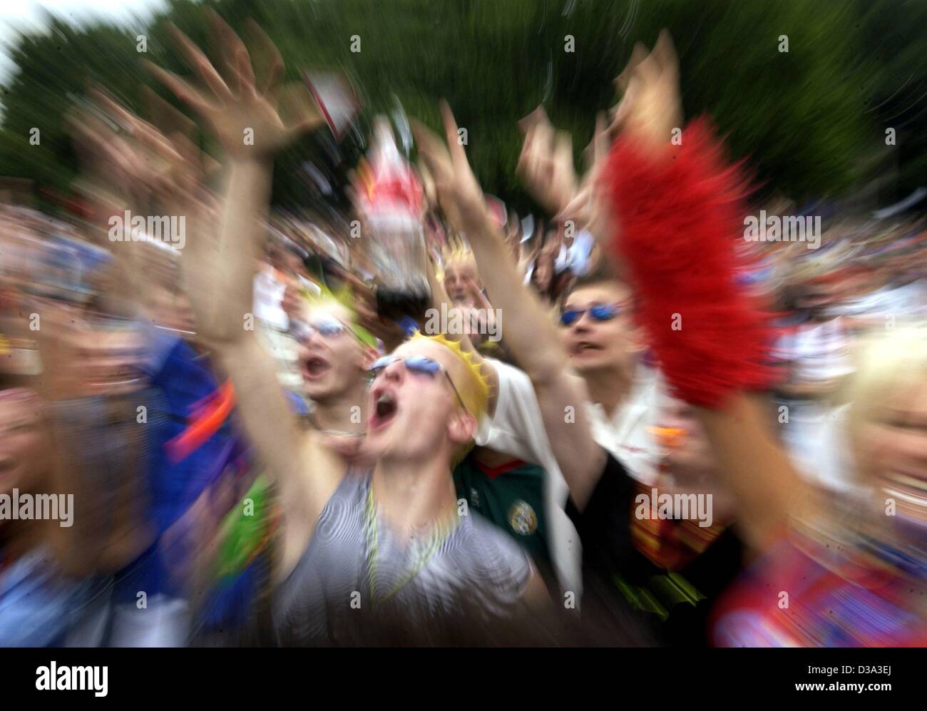 Berlin germany ravers love parade hi-res stock photography and images ...