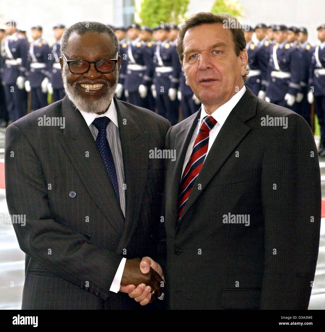Politics pol diplomacy politician handshake smiling germany hi-res ...