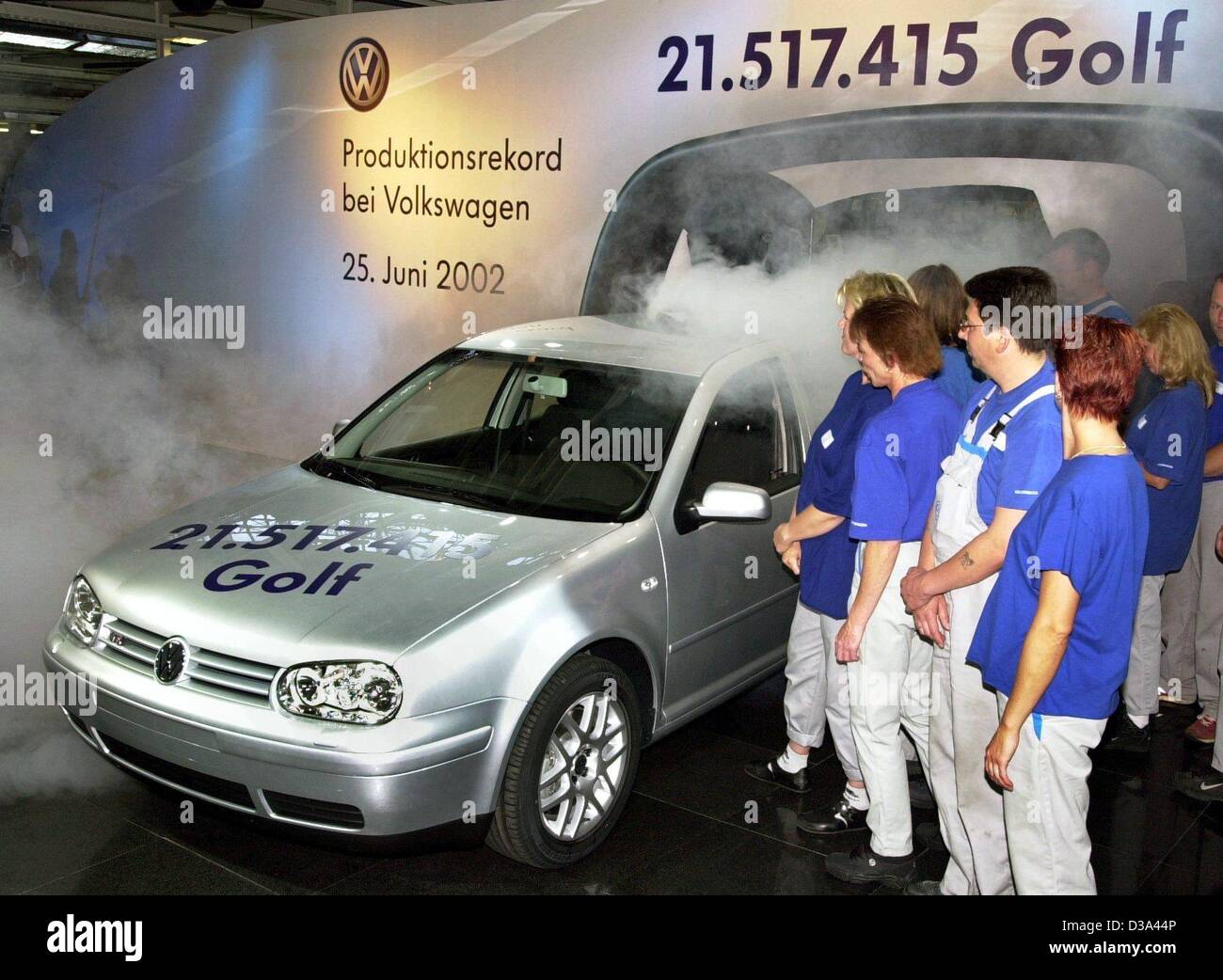 Vw employees hi-res stock photography and images - Alamy