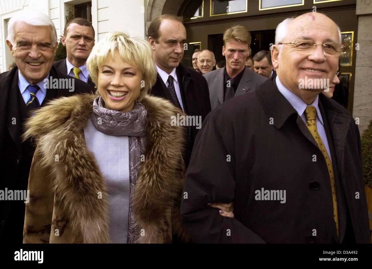 (dpa) - The Chairmen of the German-Russian executive committee, Mikhail ...