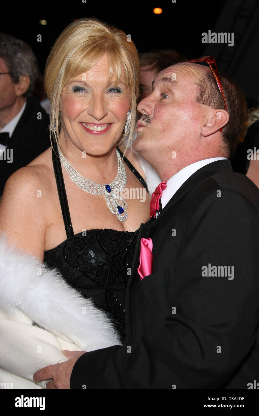 JENNIFER GIBNEY & BRENDAN O'CARROLL ACTORS NATIONAL TELEVISON AWARDS ...