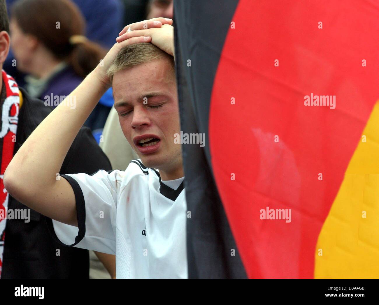 German fan crying hi-res stock photography and images - Alamy