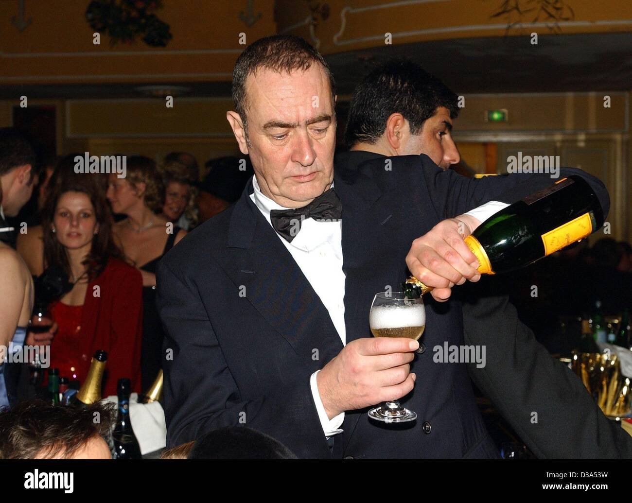 Arts culture entertainment ace cinema smiling gesture champagne alcohol ...