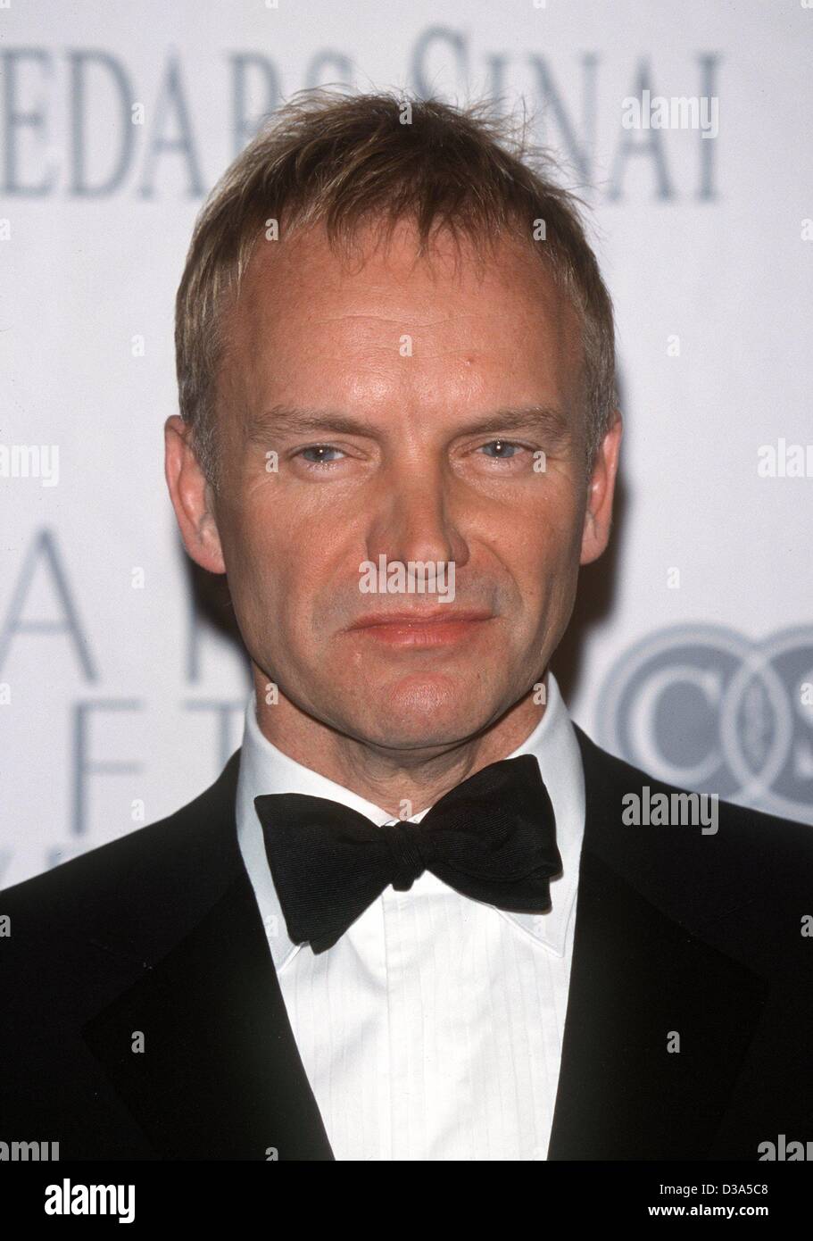 Pop singer sting hi-res stock photography and images - Alamy