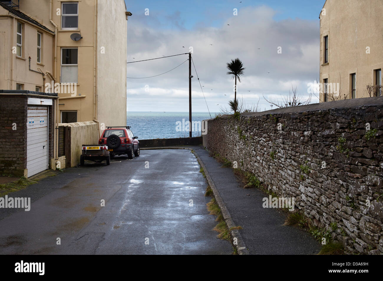 Peel street with view of sea and sky with seagulls Stock Photo - Alamy