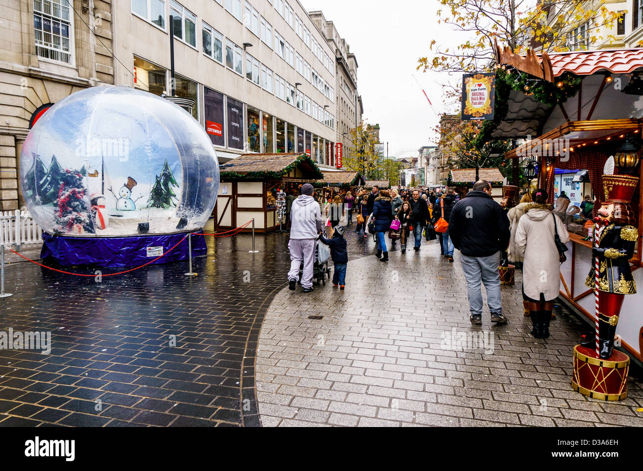 Liverpool christmas market hi-res stock photography and images - Alamy