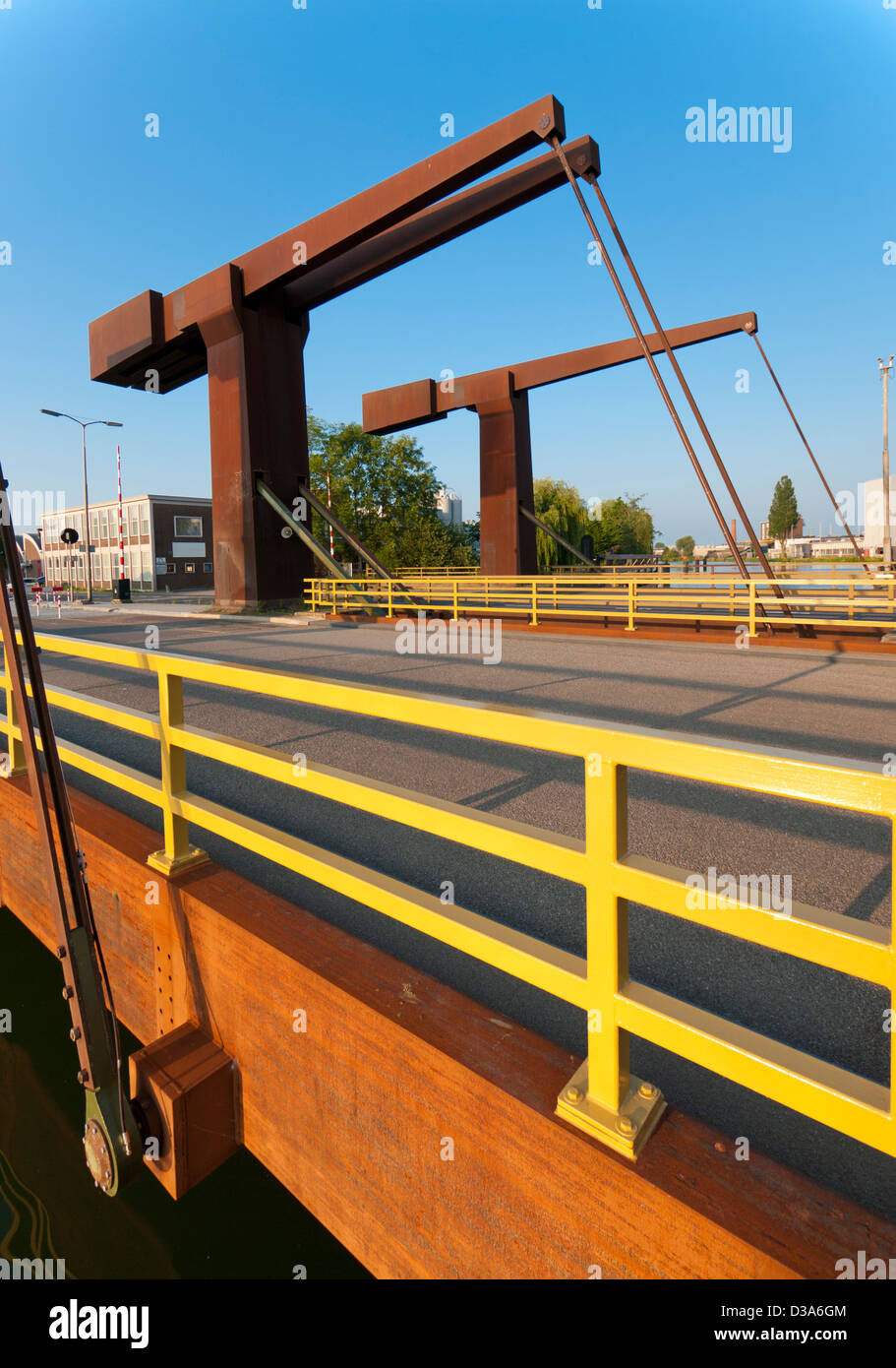Drawbridge lift hi-res stock photography and images - Alamy