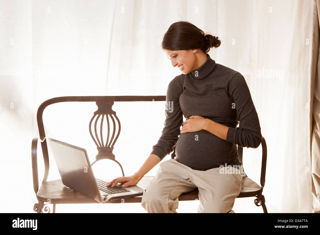 Lady Laptop Pregnant High Resolution Stock Photography and Images - Alamy