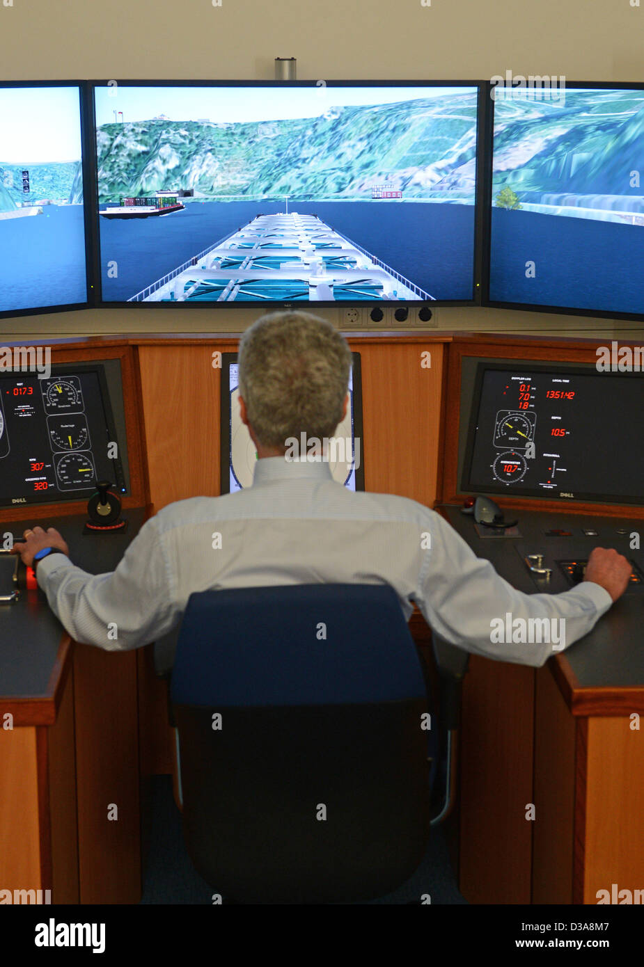 The accident of the tank barger 'Waldhof' which broke down on the Rhine ...