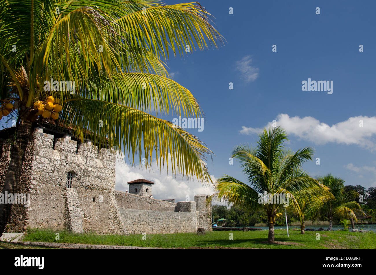 Guatemala, Rio Dulce, Castillo de San Felipe de Lara (aka Castillo de ...