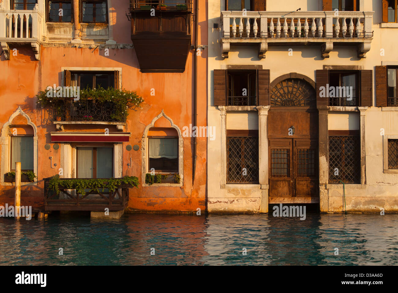 Edifice buildings europe architecture hi-res stock photography and ...
