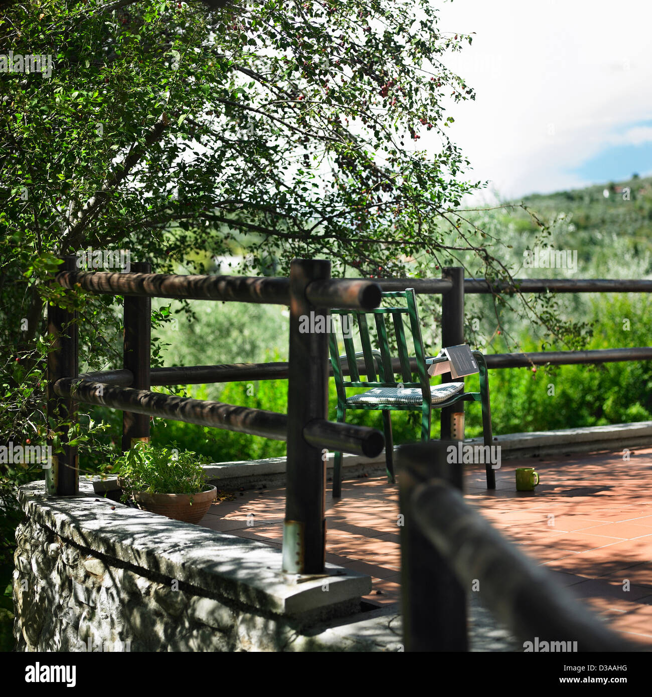 Back to back seating hi-res stock photography and images - Alamy
