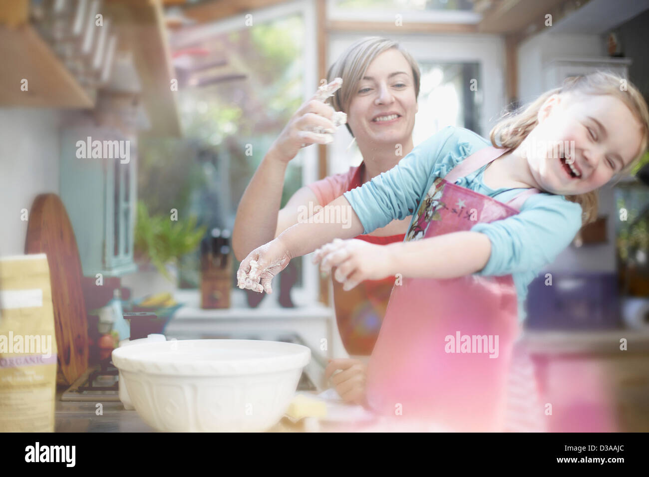 Mother and daughter baking together Stock Photo - Alamy