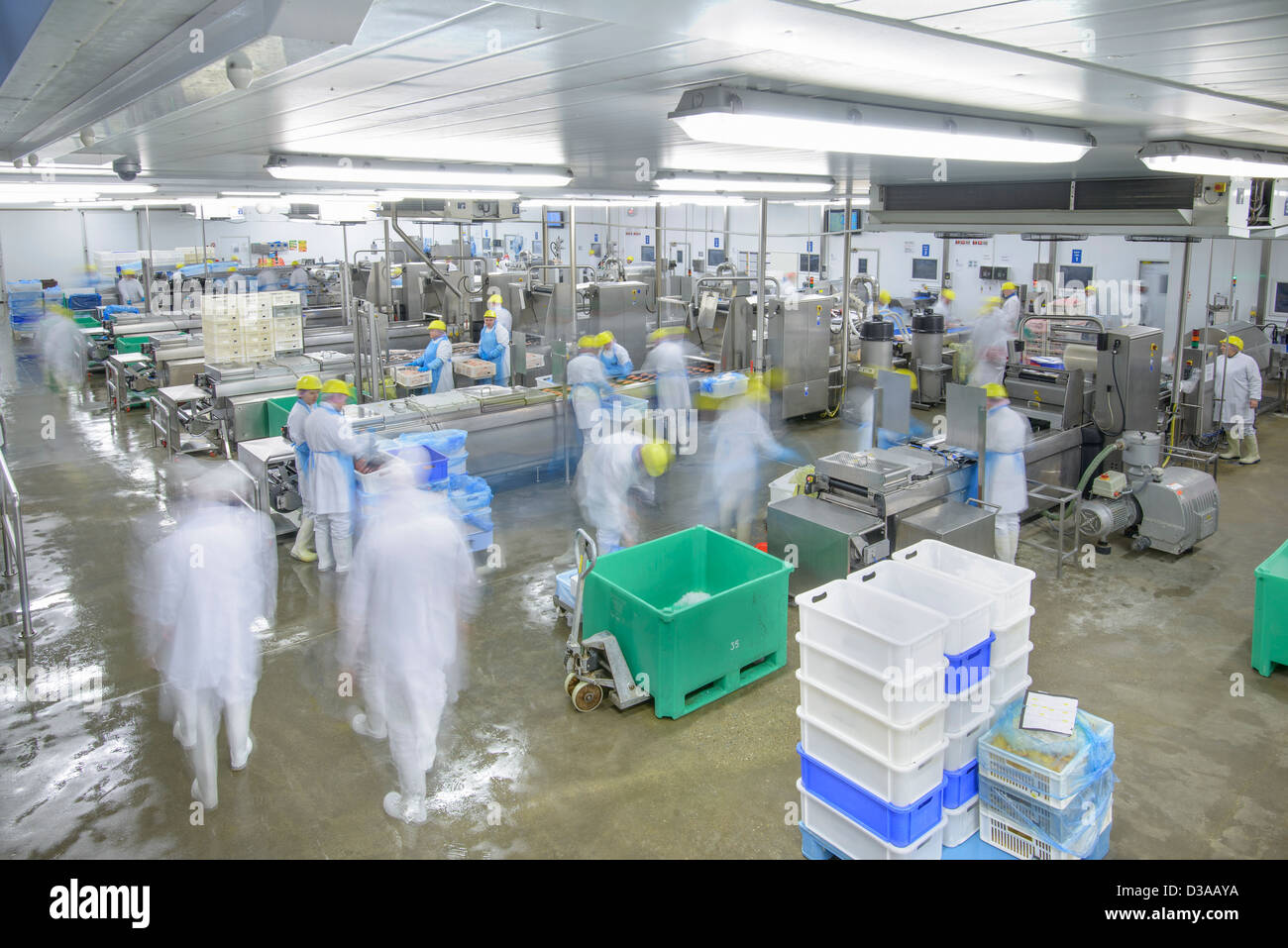 Factory conveyor belt bin hi-res stock photography and images - Alamy