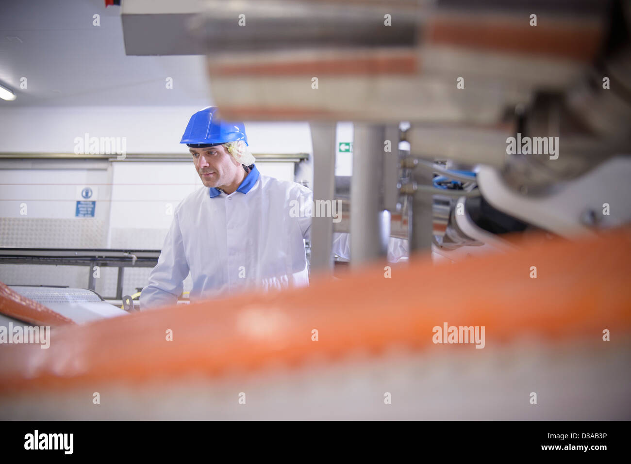 Garment conveyor hi-res stock photography and images - Alamy