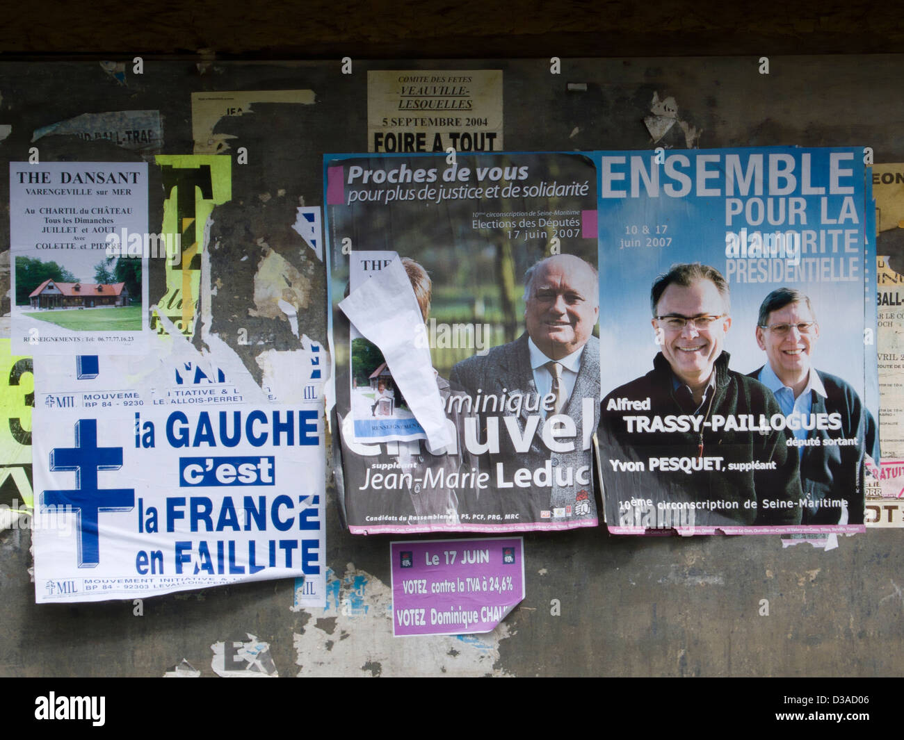 Torn poster posters hi-res stock photography and images - Alamy