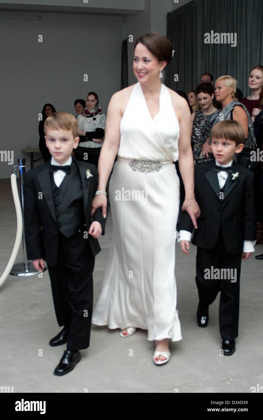 Manhattan, New York, USA. 14th February 2013. LAURIE ANN PHILLIPS and ...