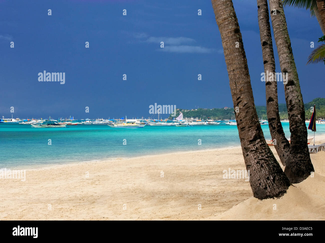 Beautiful beach with white sand and palm trees. Island Boracay ...