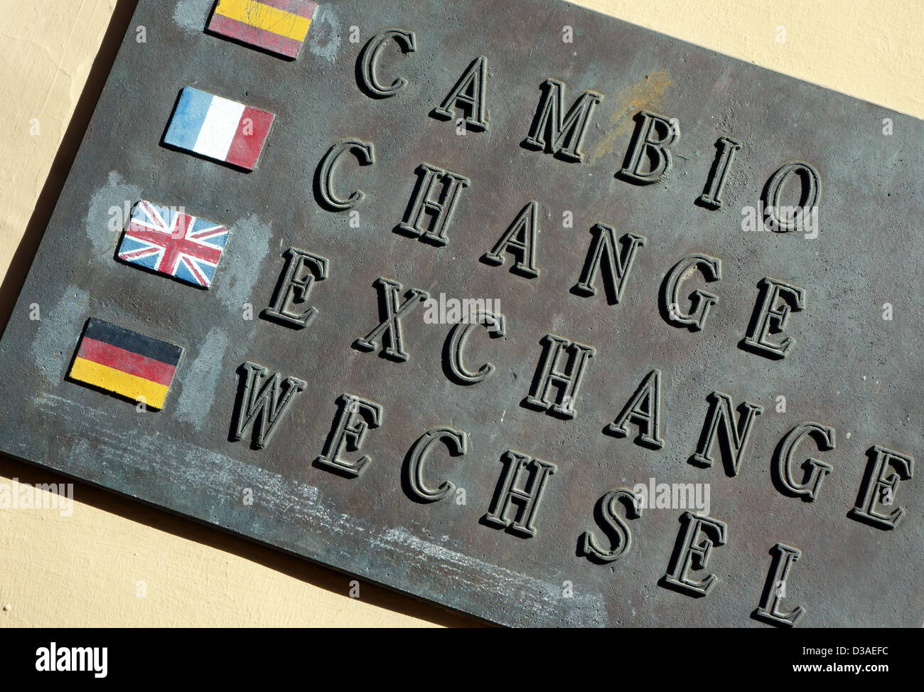 Bureau de change sign hi-res stock photography and images - Alamy