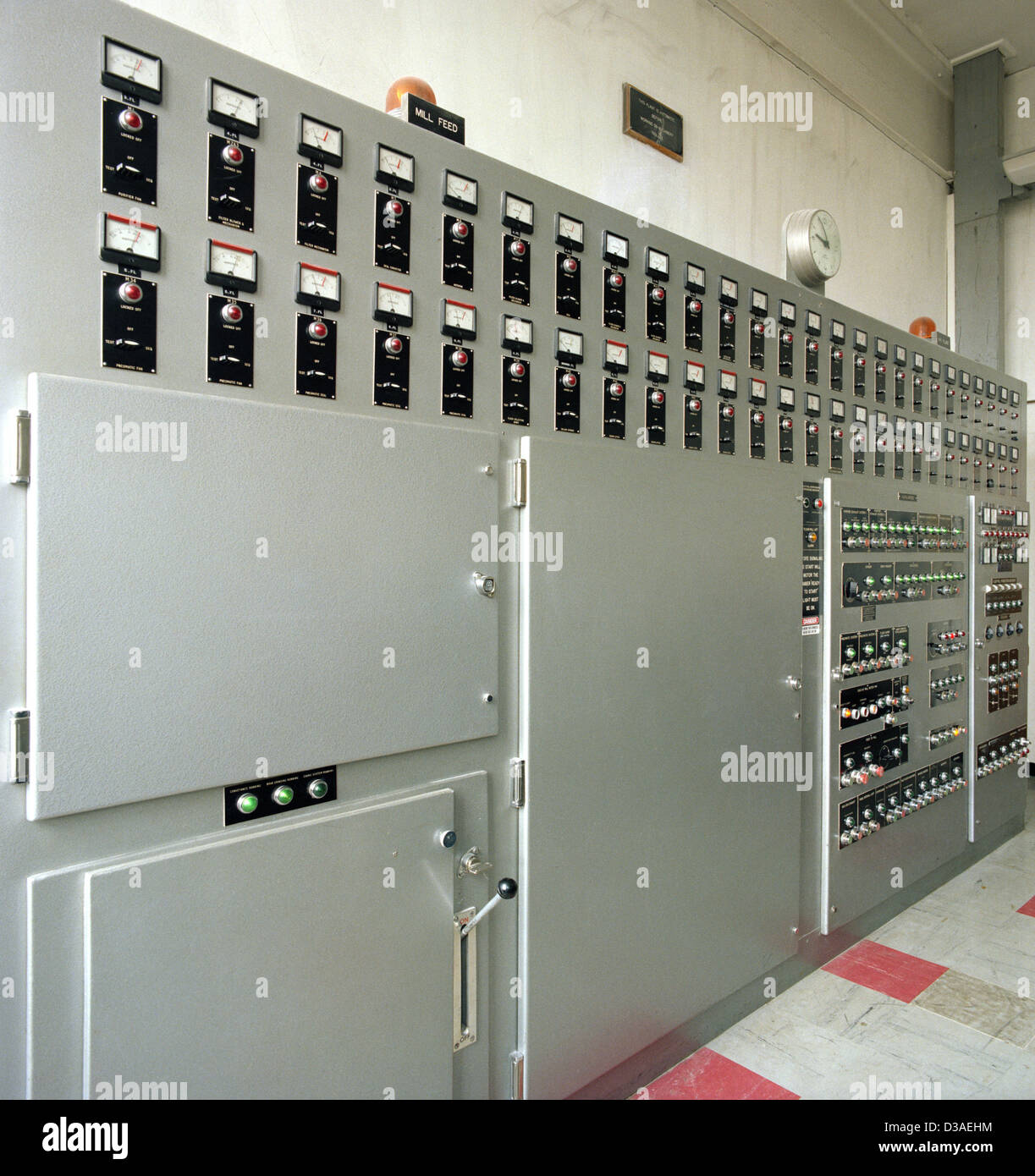 Factory Electrical Control Cabinet Exterior Stock Photo - Alamy