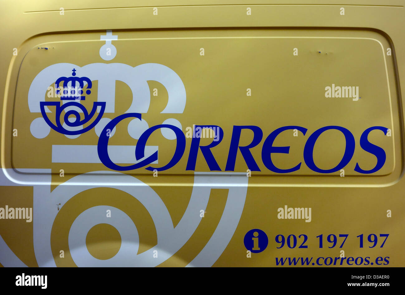 Logo de cruz hi-res stock photography and images - Alamy