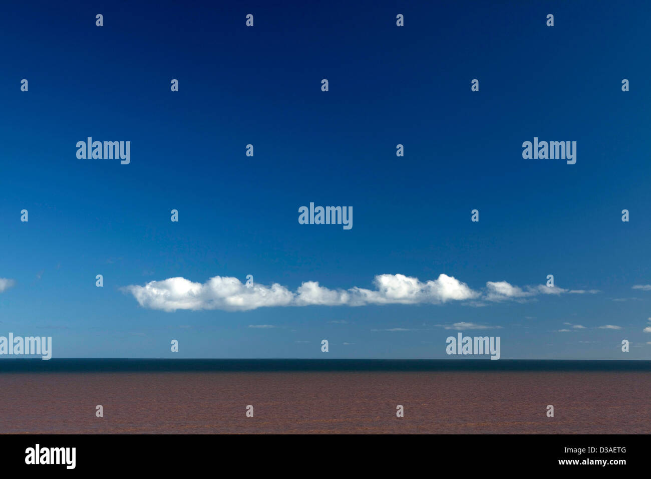 Blue sky looking north hi-res stock photography and images - Alamy