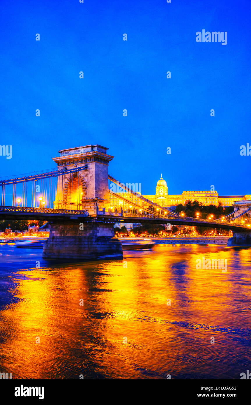 Szechenyi chain bridge in Budapest, Hungary at the night time Stock ...