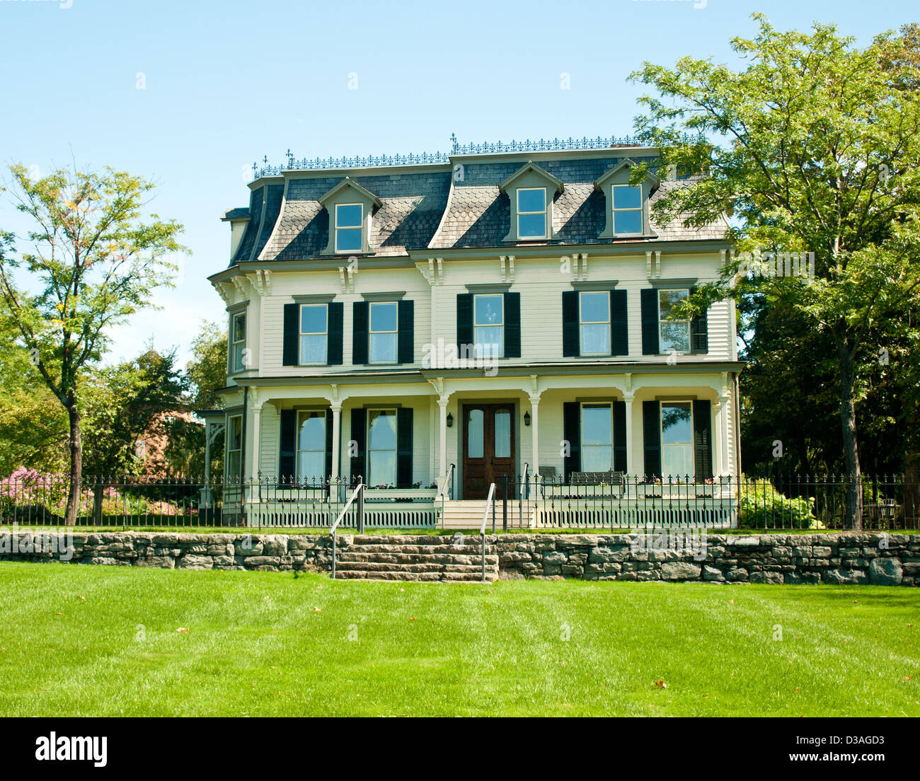 Victorian stone facades hi-res stock photography and images - Alamy