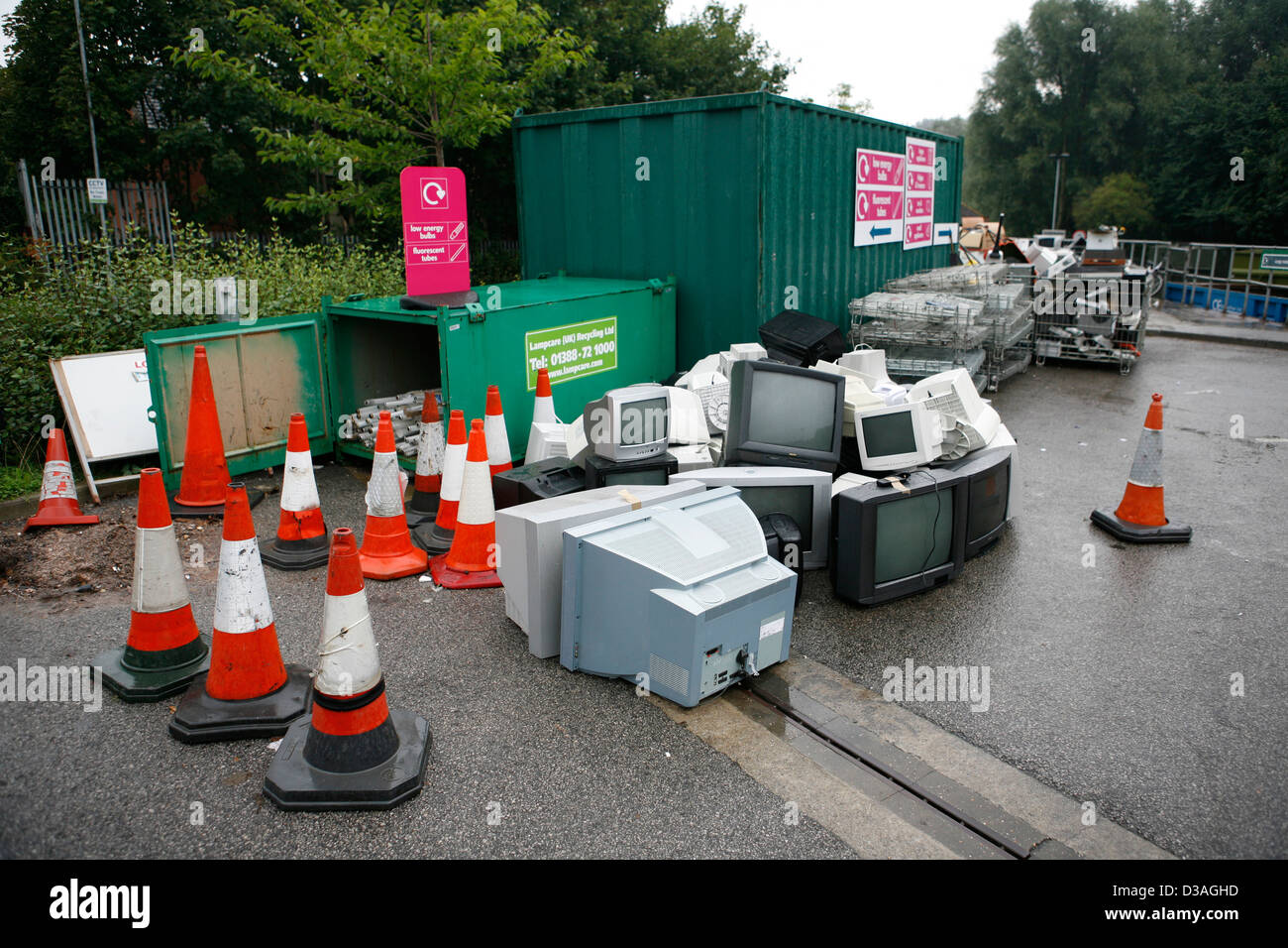 Recycling Centre for domestic use in Leeds Stock Photo - Alamy