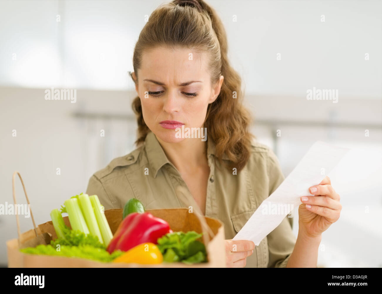Concerned customer hi-res stock photography and images - Alamy