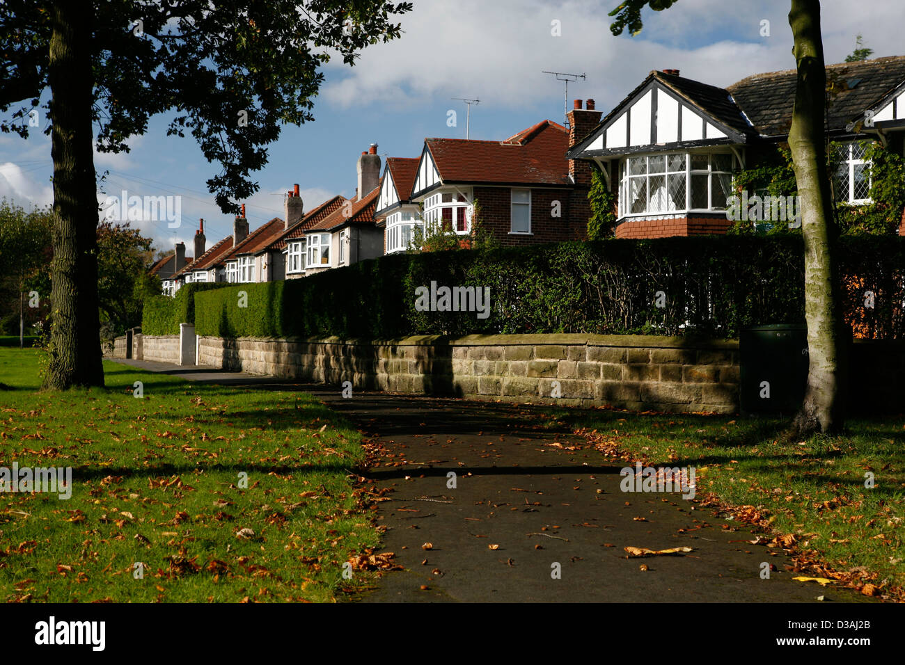 Suburban housing area in Leeds - The Adel area of North Leeds Stock ...