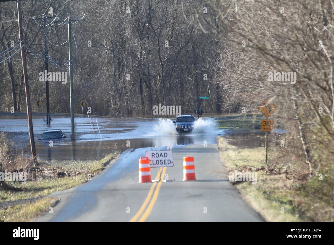 Jan. 31, 2013 - Charlottesville, Va, USA - A 4x4 bypasses road closed ...