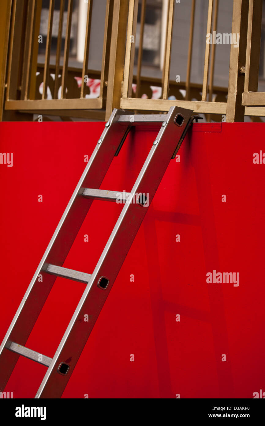 Red stairs hi-res stock photography and images - Alamy